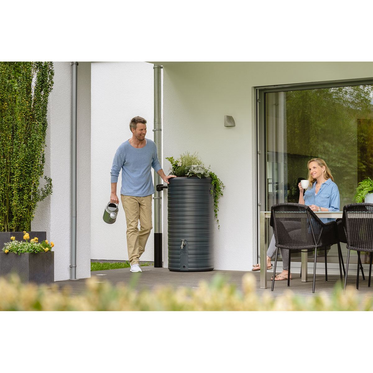 Elegantes Regentonne Ohne Dachrinne Bild